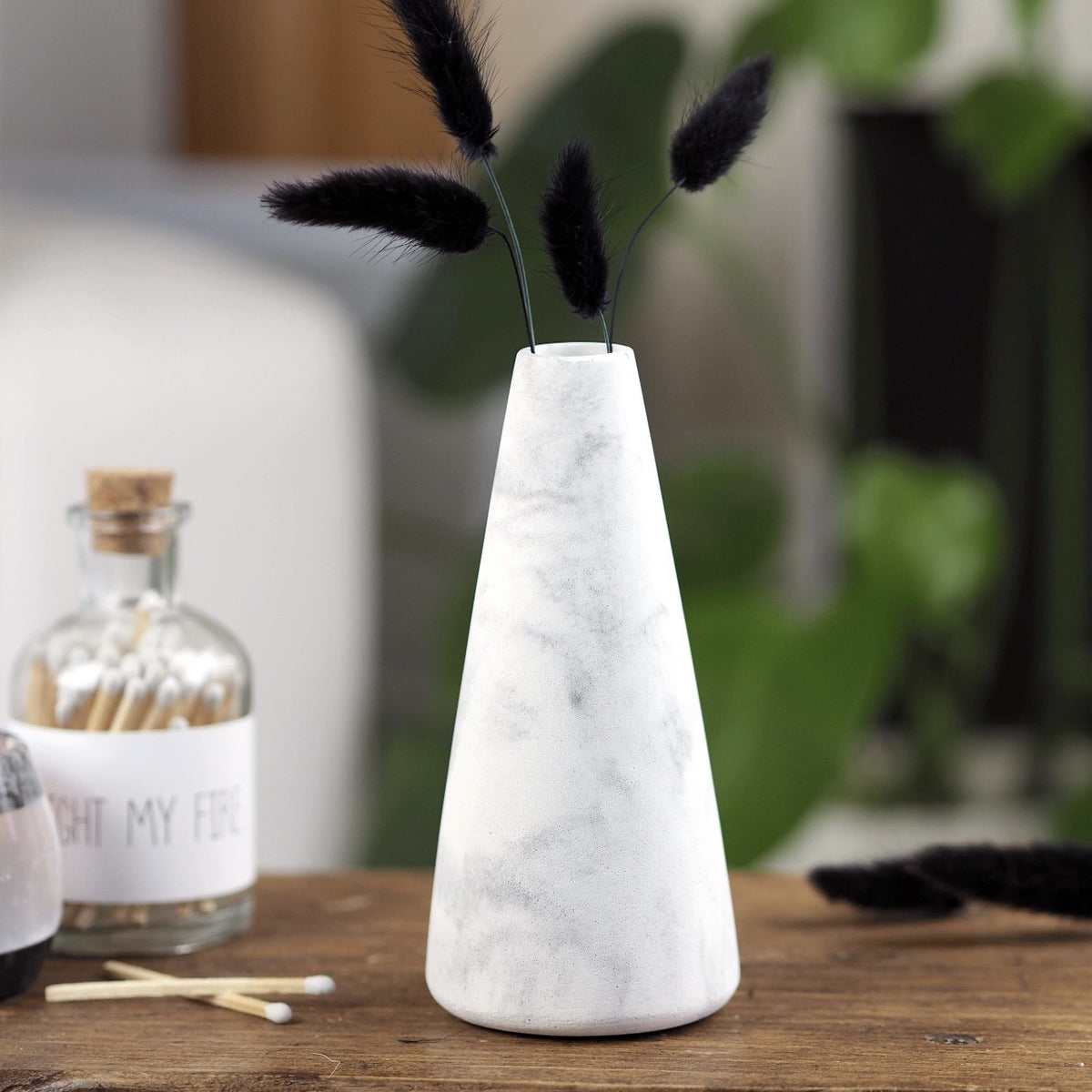 Concrete Bud Vase | 14.5cm - White Marble – Starburst Interiors Limited